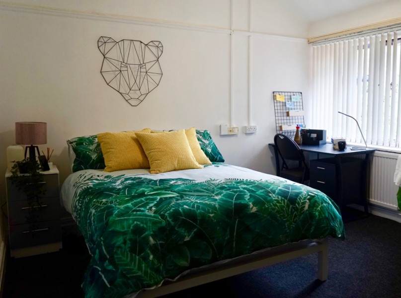 12A a Studio Flat at Carfax Court Flats in Manchester | Njoy Student Living